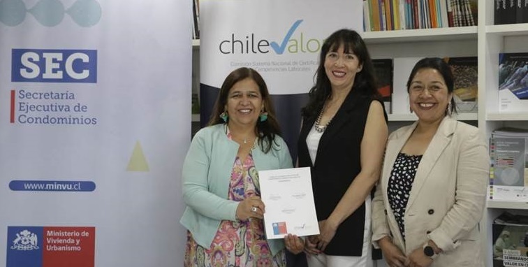 Minvu firma convenio para profesionalizar la labor de administradores y ...